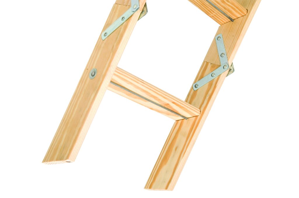 louisville_premium_wood_attic_ladder_1_1_4 - Louisville Ladder