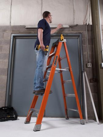 LOUISVILLE LADDER 10-FOOT FIBERGLASS STEP LADDER, TYPE IA, 300-POUND ...
