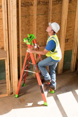 LOUISVILLE LADDER 8-FOOT FIBERGLASS CROSS STEP LADDER, TYPE IA, 300 ...